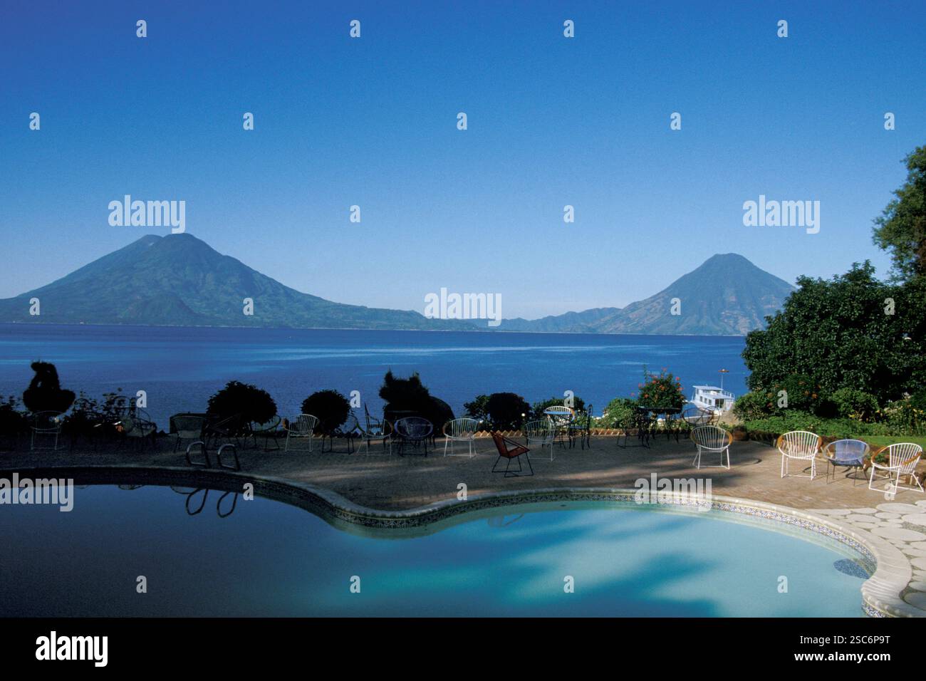 Lake atitlan guatemala maya people hi-res stock photography and images ...
