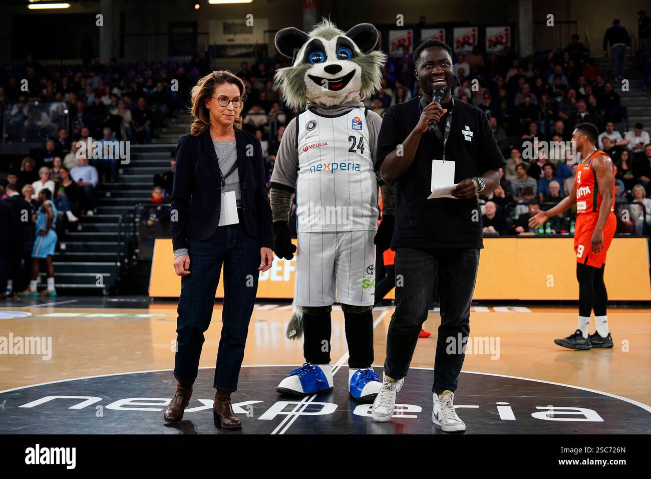 Carola Veit (Praesidentin der Hamburger Buergerschaft) und Isaac Duah ...