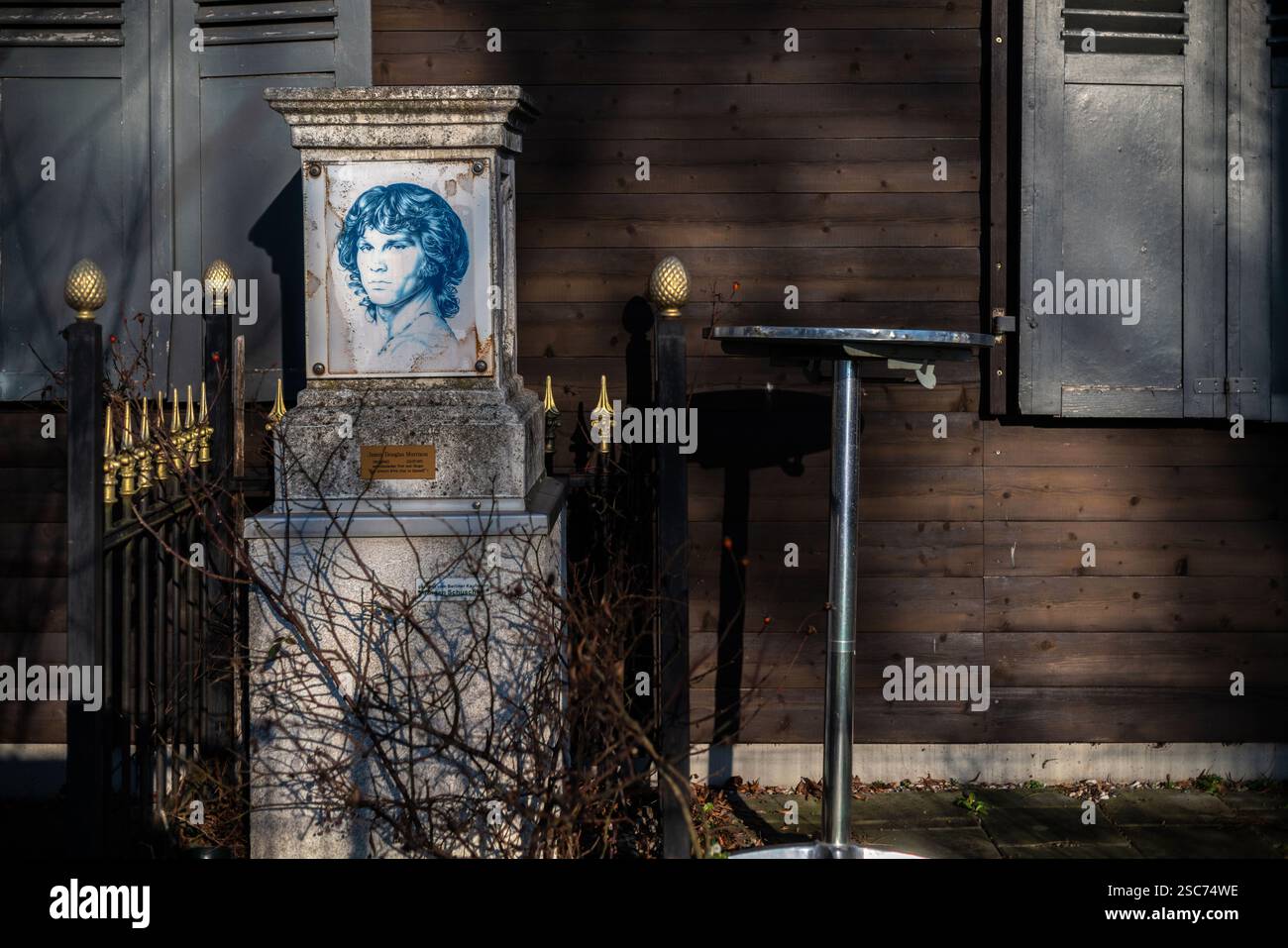 Jim morrison fan tribute hi-res stock photography and images - Alamy