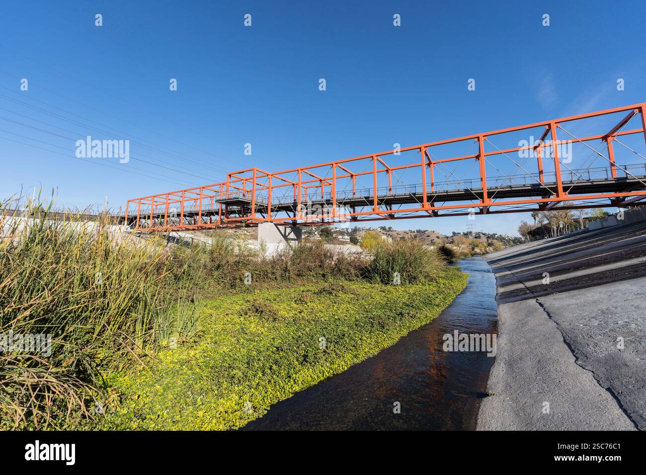 View of the Los Angeles River near Taylor Yard bicycle and pedestrian ...