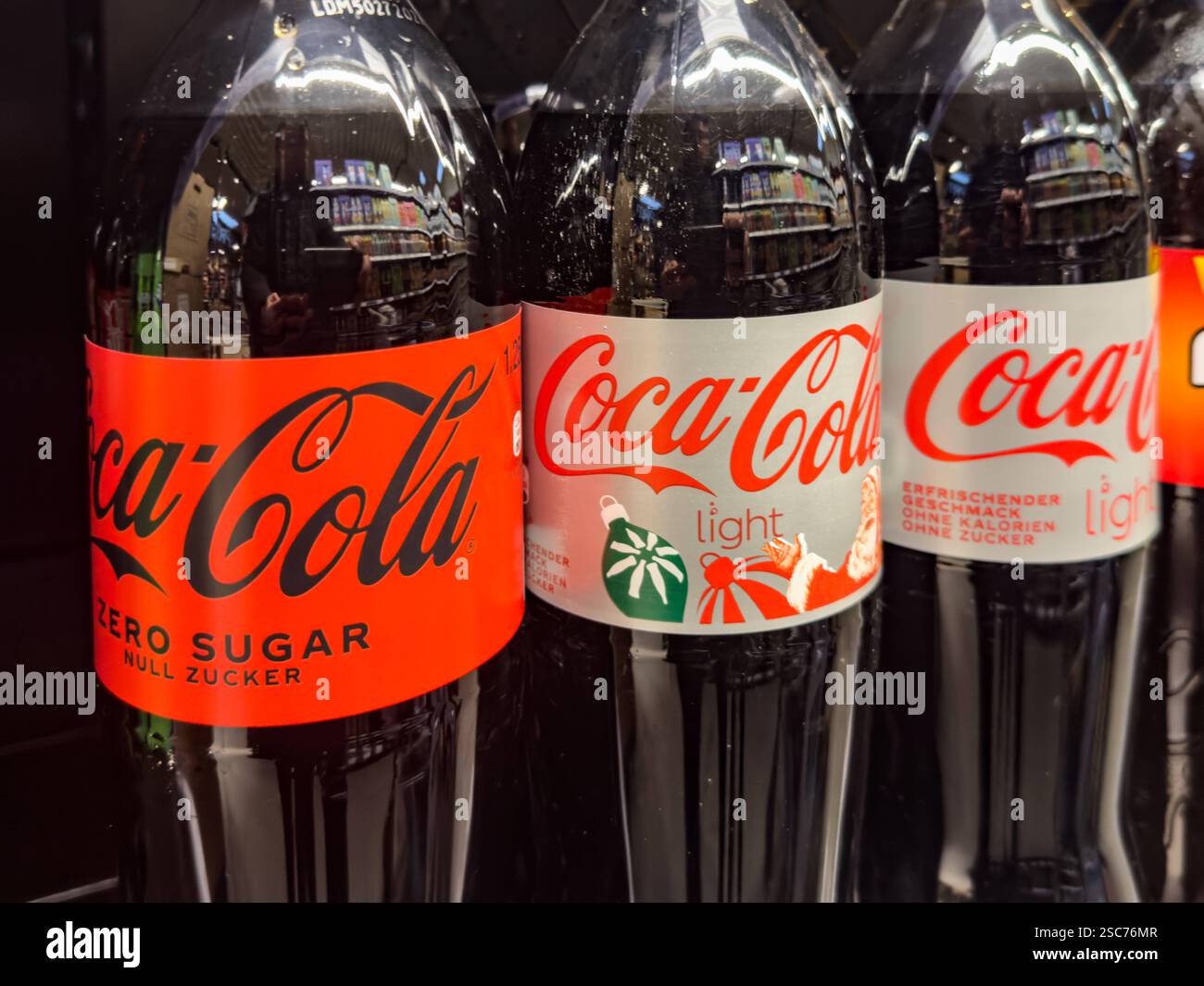 Deutschland, Europa, Supermarkt, Getränkeregal, Coca-Cola, Coca-Cola ...