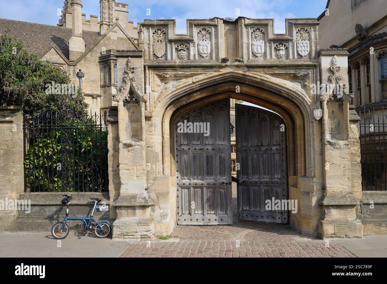 Entrance gate to Magdalen College, Oxford University, dating from the ...