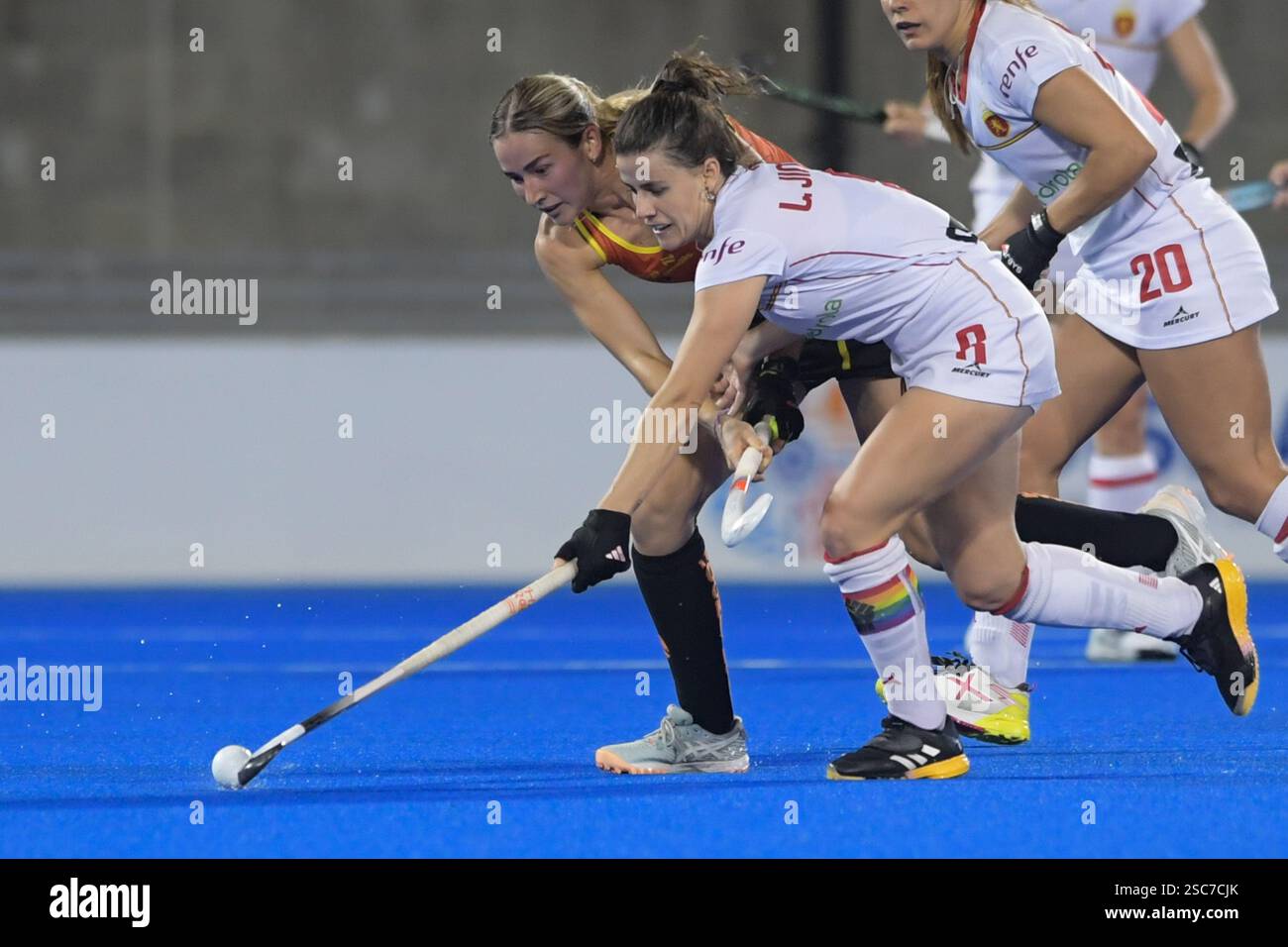 Sydney Olympic Park, Australia. 05th Feb, 2025. Claire Colwill (L) of ...