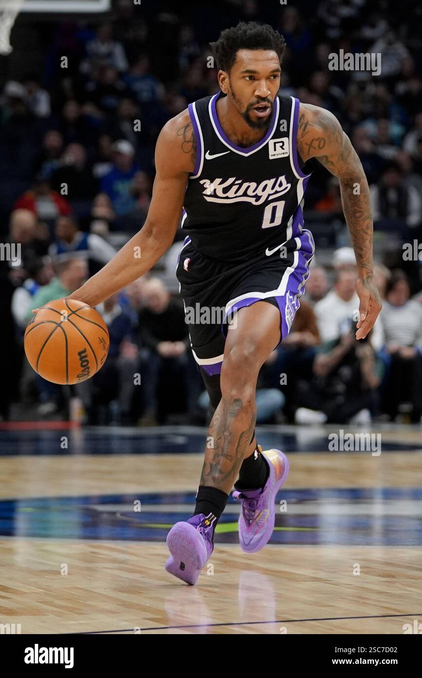 Sacramento Kings guard Malik Monk (0) dribbles down the court during ...
