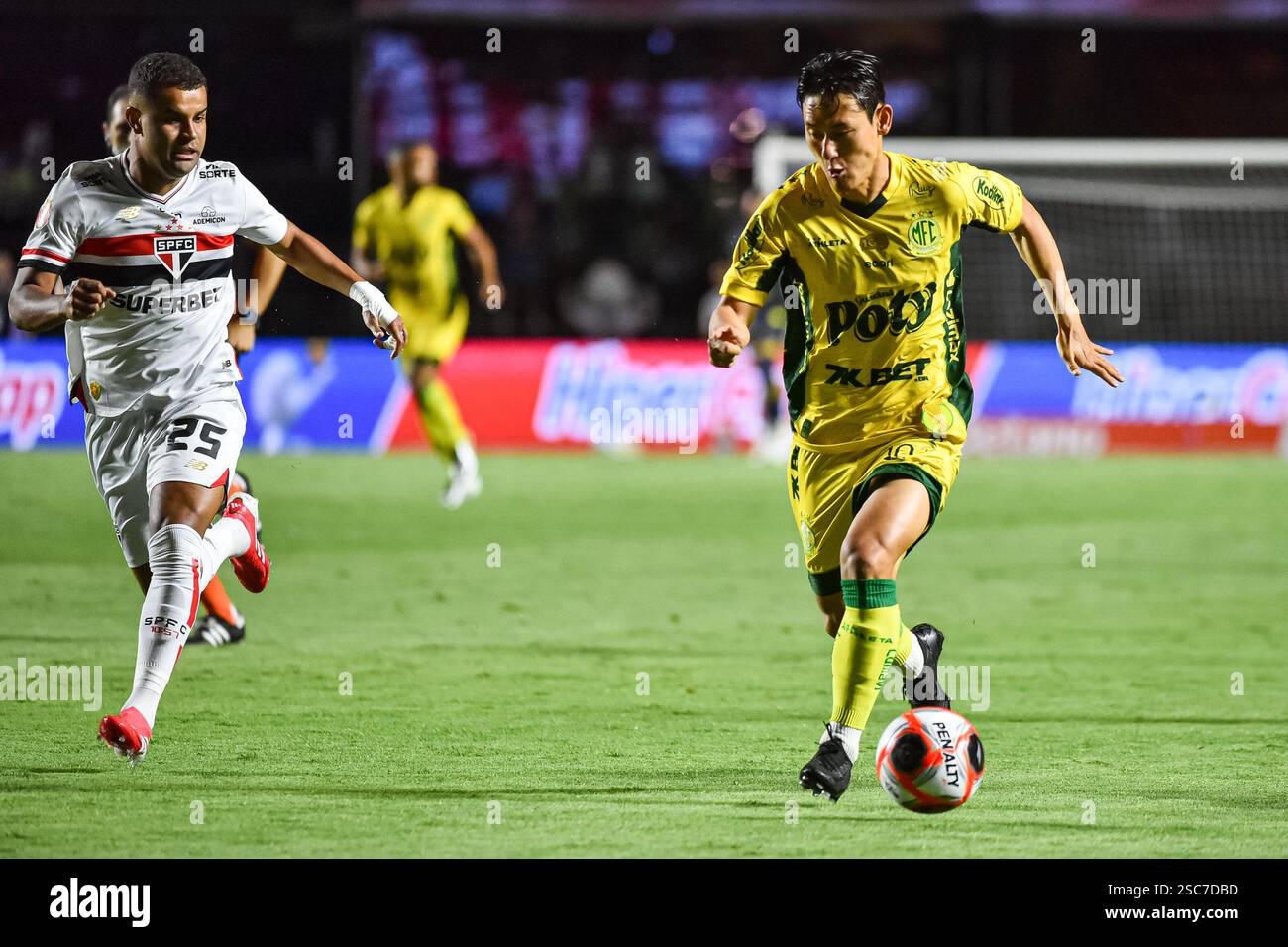 SÃO PAULO, SP - 05.02.2025: SÃO PAULO FC X MIRASSOL - Chico Kim ...