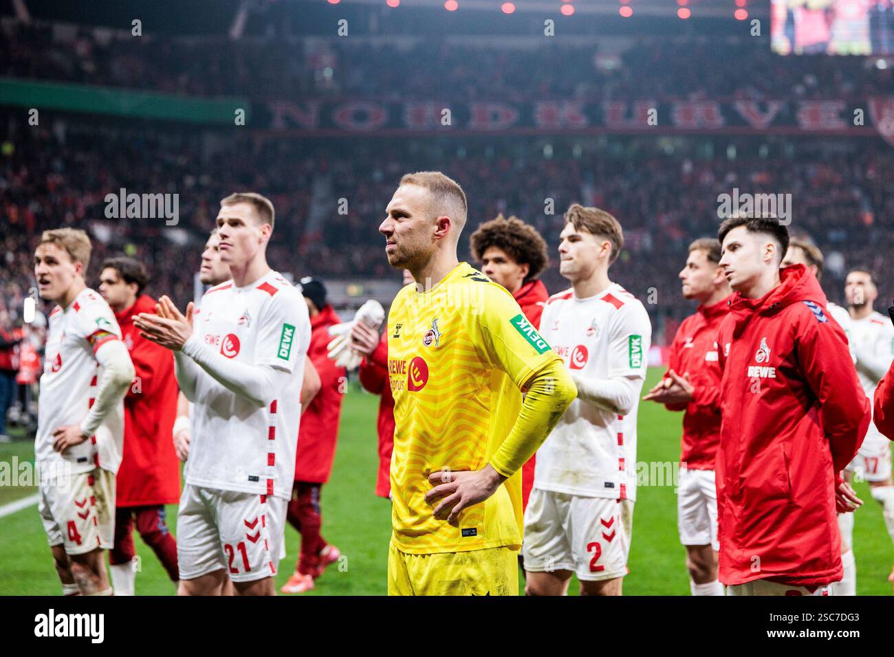 Leverkusen, Deutschland. 05th Feb, 2025. Die Spieler des 1. FC K?ln frustriert, traurig ...