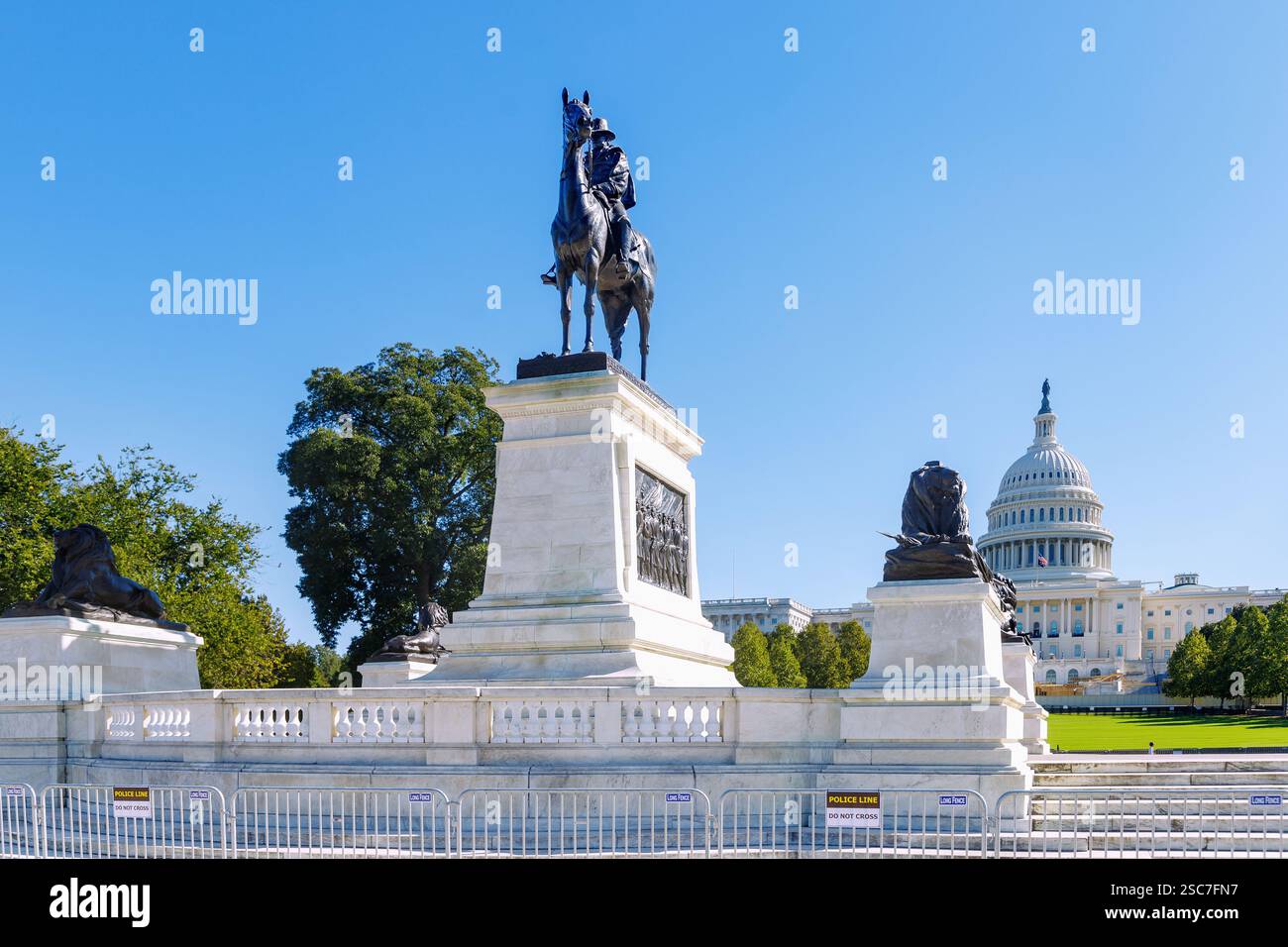 Equestrian monument Ulysses S. Grant Memorial and United States Capitol ...