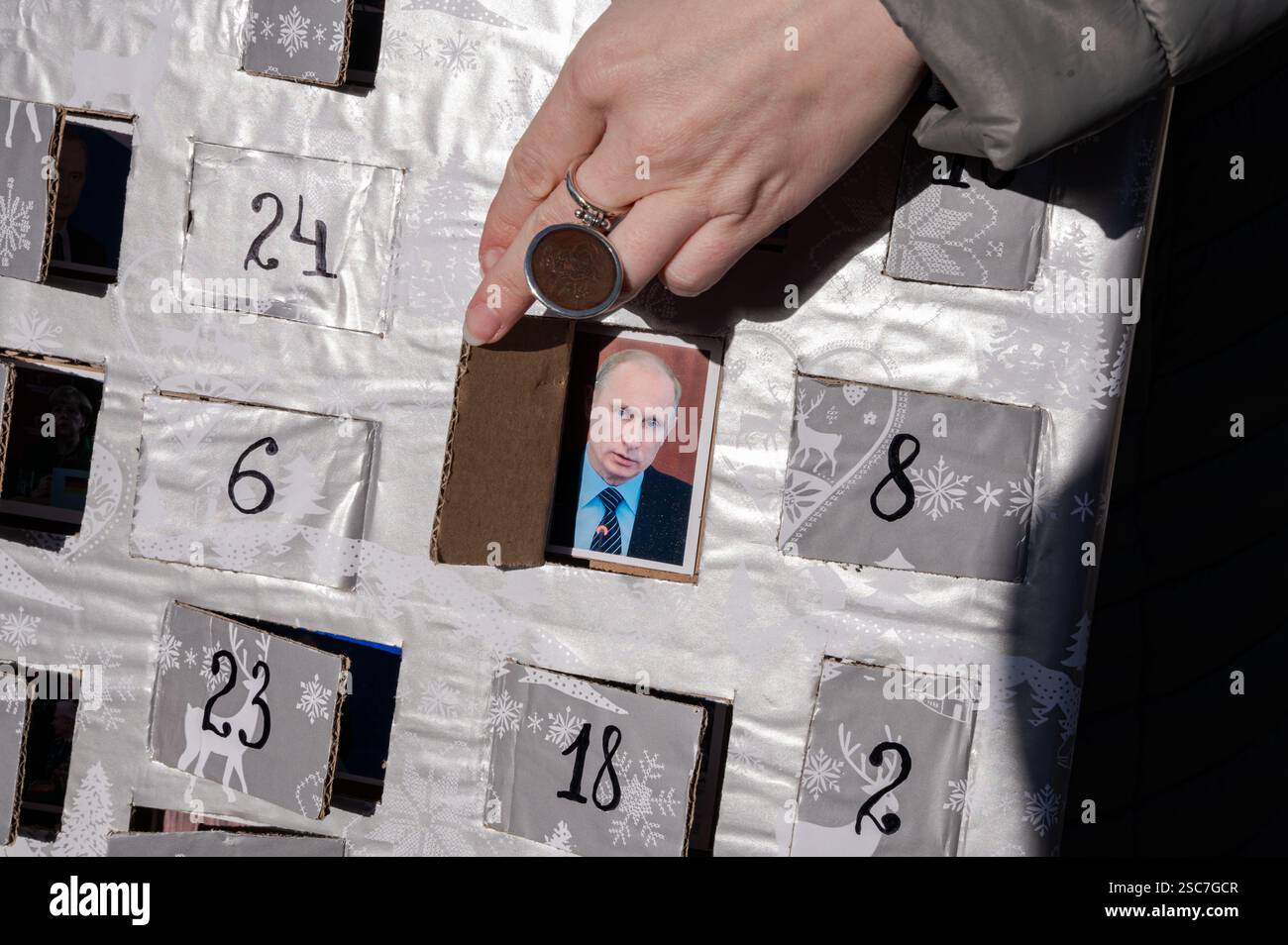 Russian advent calendar hi-res stock photography and images - Alamy