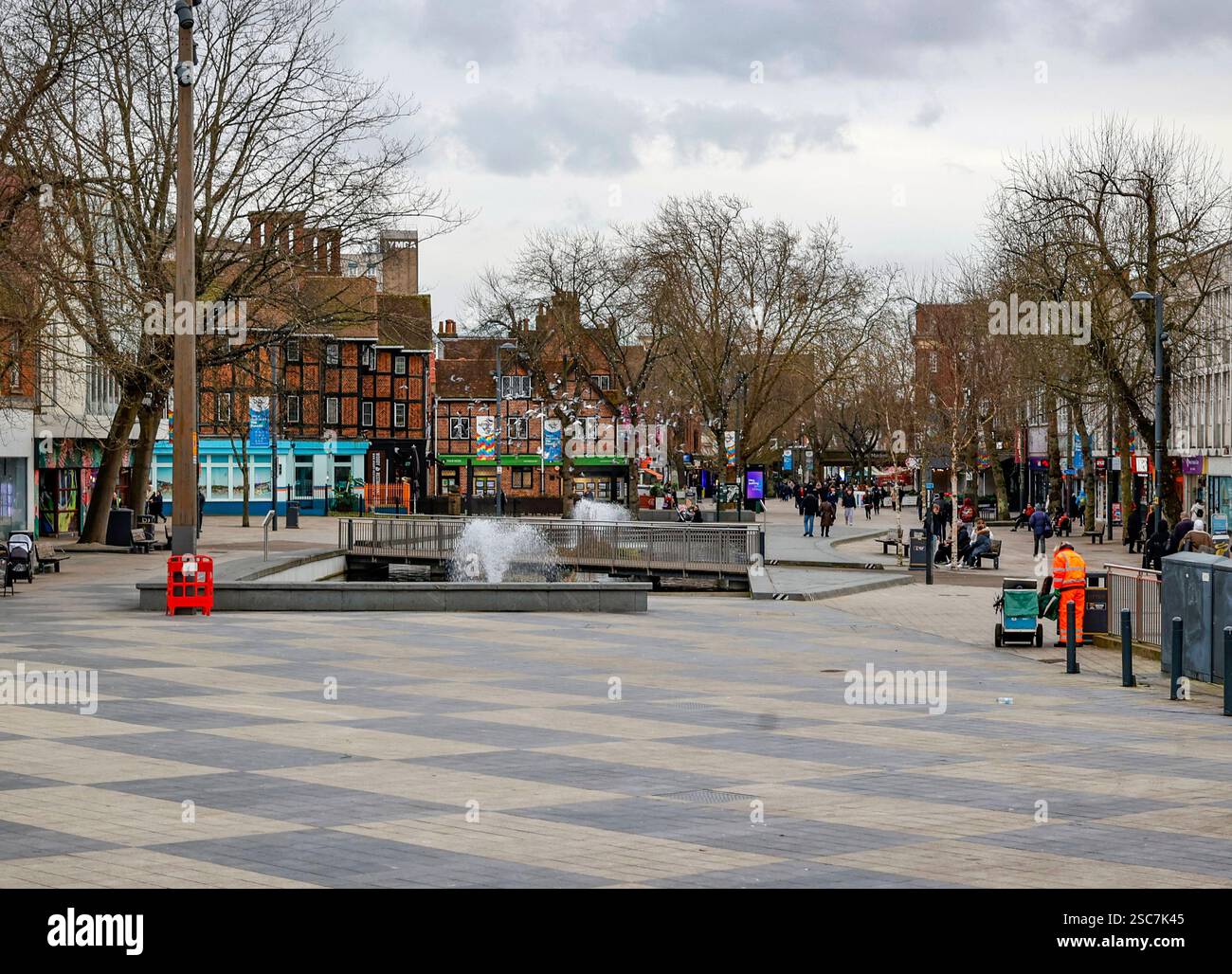 WATFORD TOWN CENTRE, WATFORD HIGH ST, Hertfordshire, England, UK Stock ...