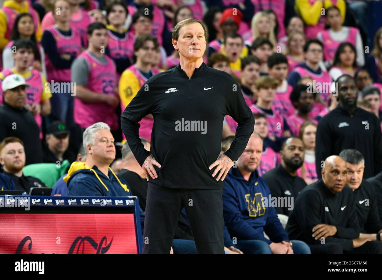 Oregon head coach Dana Altman watches his team during the first half of ...