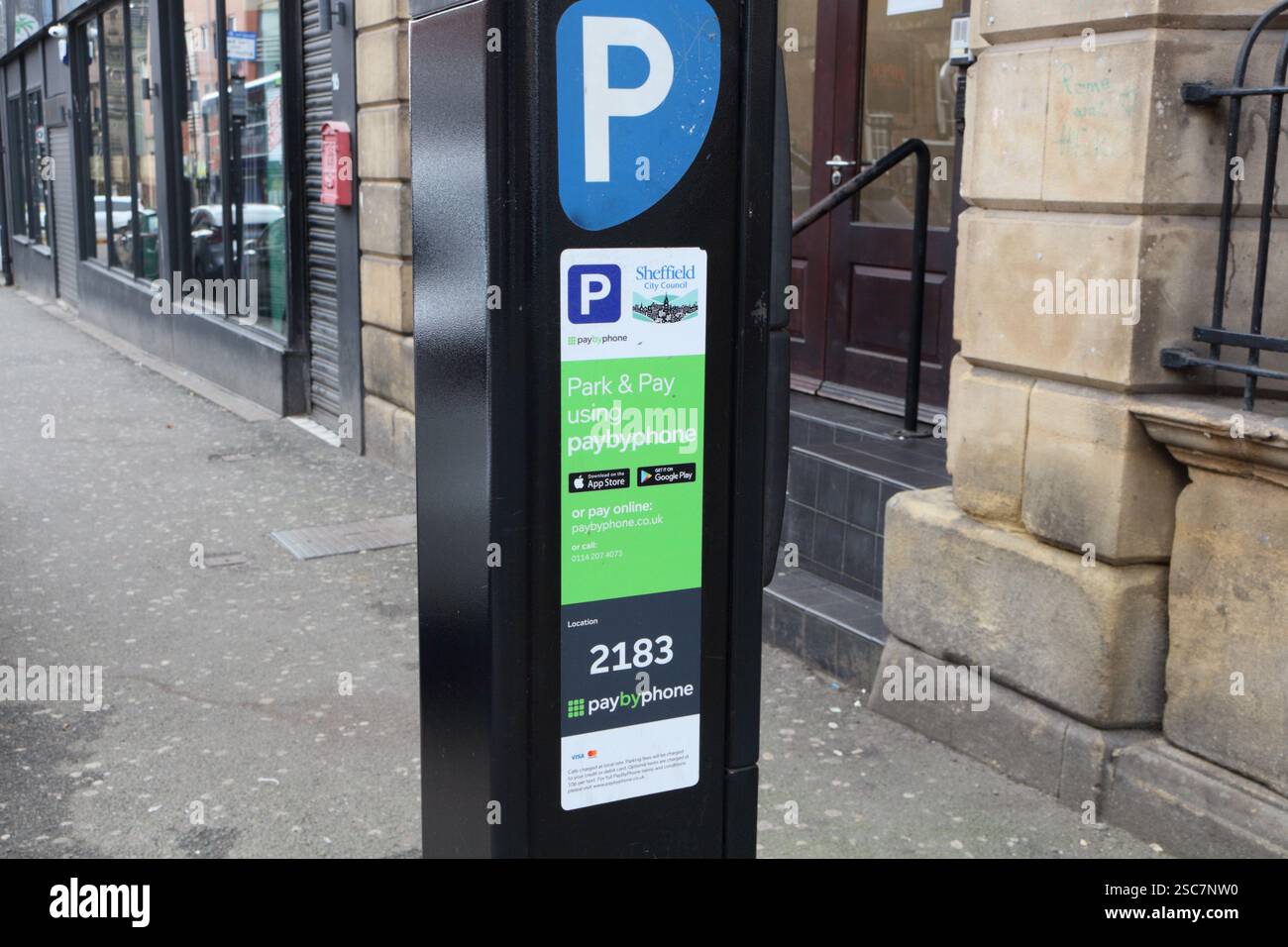 Street side parking ticket machine park and pay in Sheffield city ...