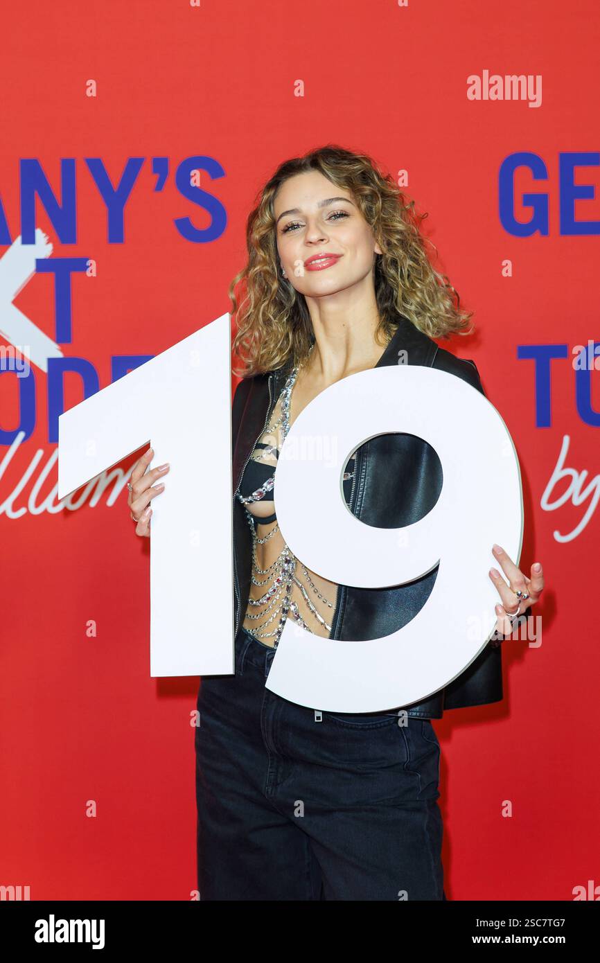 Preview - 20. Staffel GNTM Jana Wetzel bei der Preview zur 20. Staffel ...