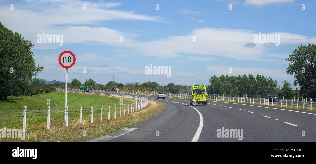 Waikato Expressway, New Zealand – December 24 2024: 110 km/h road speed ...