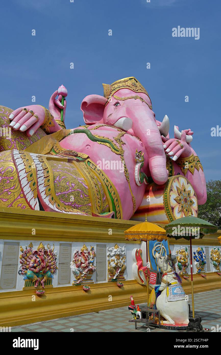 Close-up of reclining Hindu deity Ganesha at Wat Saman Ratanaram ...