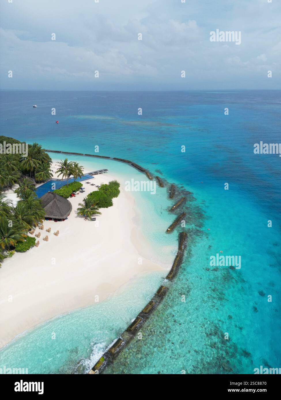 A paradise in the Maldives: pristine white sand beaches, crystal-clear ...