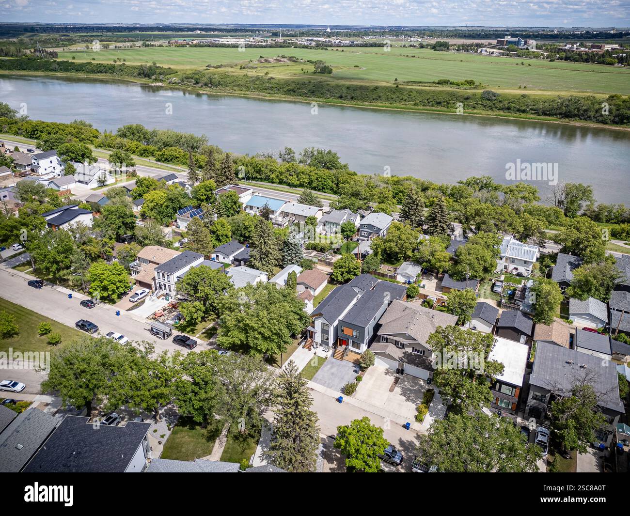 Residential area houses lake mostly hi-res stock photography and images ...