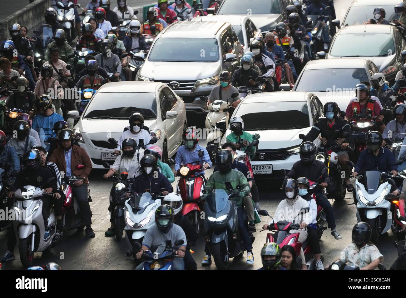 Motorcycles wearing face masks to protect themselves from air pollution ...