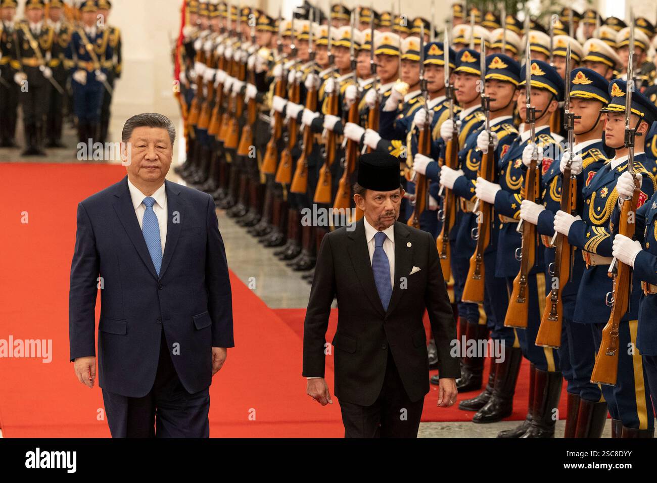 Chinese President Xi Jinping, left, and Brunei's Sultan Hassanal ...