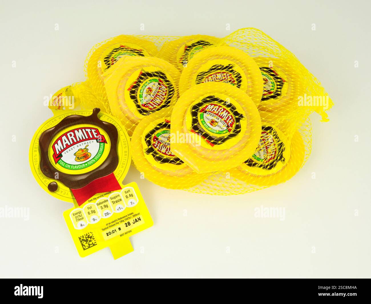 Marmite yeast extract flavour cheddar cheese bites in 20g individual ...