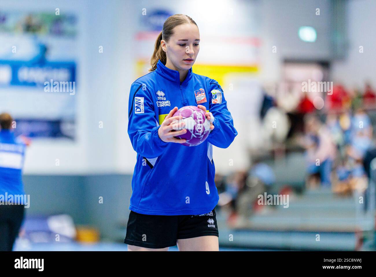 Blomberg, Deutschland. 05th Feb, 2025. Nieke Kuehne (HSG Blomberg-Lippe ...