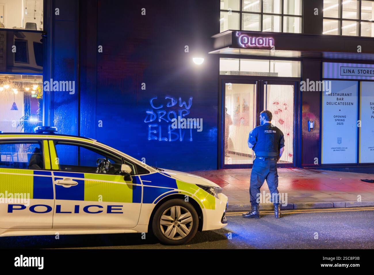 Targeted writing hi-res stock photography and images - Alamy