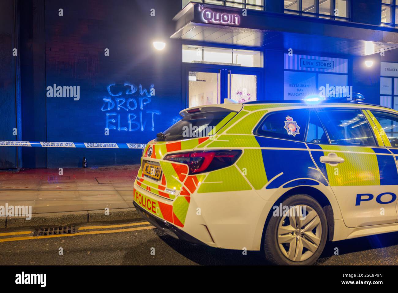Targeted writing hi-res stock photography and images - Alamy
