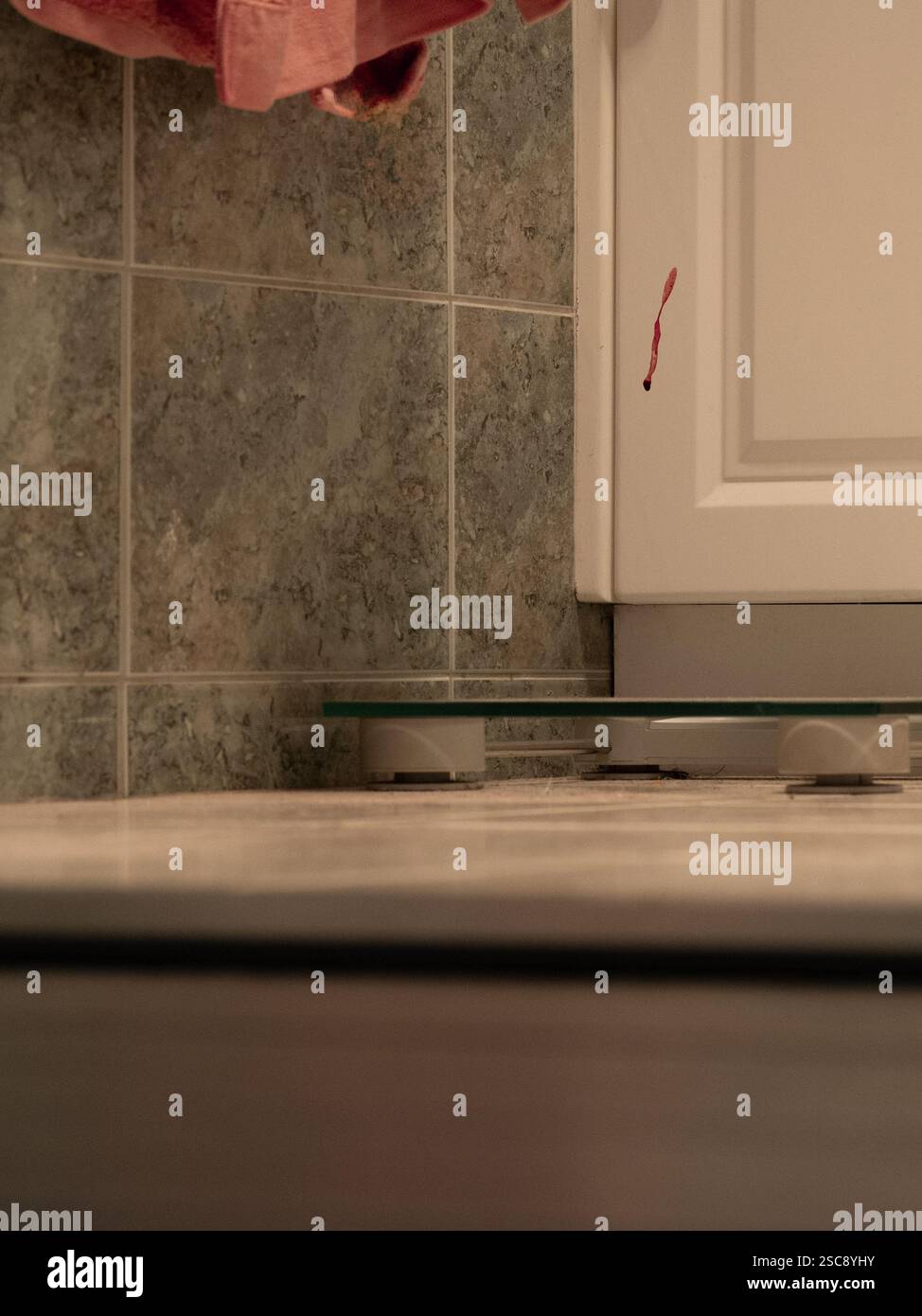 blood splatter dripping down in a bathroom Stock Photo - Alamy