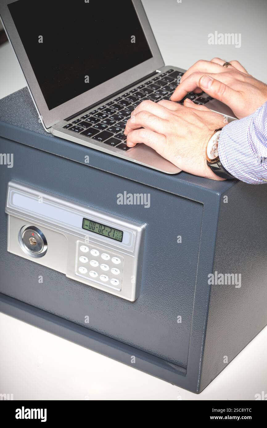 Security Breach - Safe Picking Concept Stock Photo - Alamy