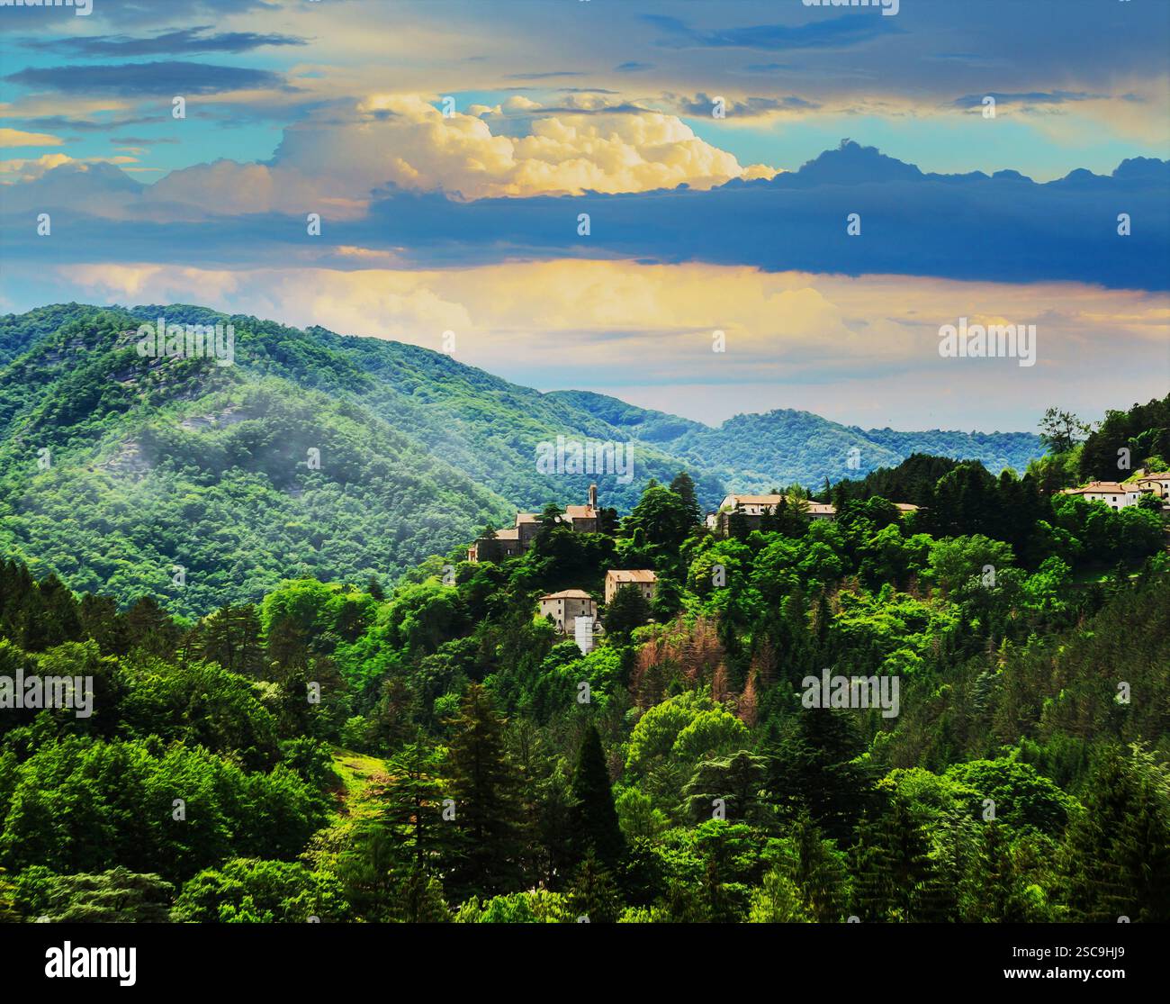rural landscape with houses standing alone in the province of Tuscany ...