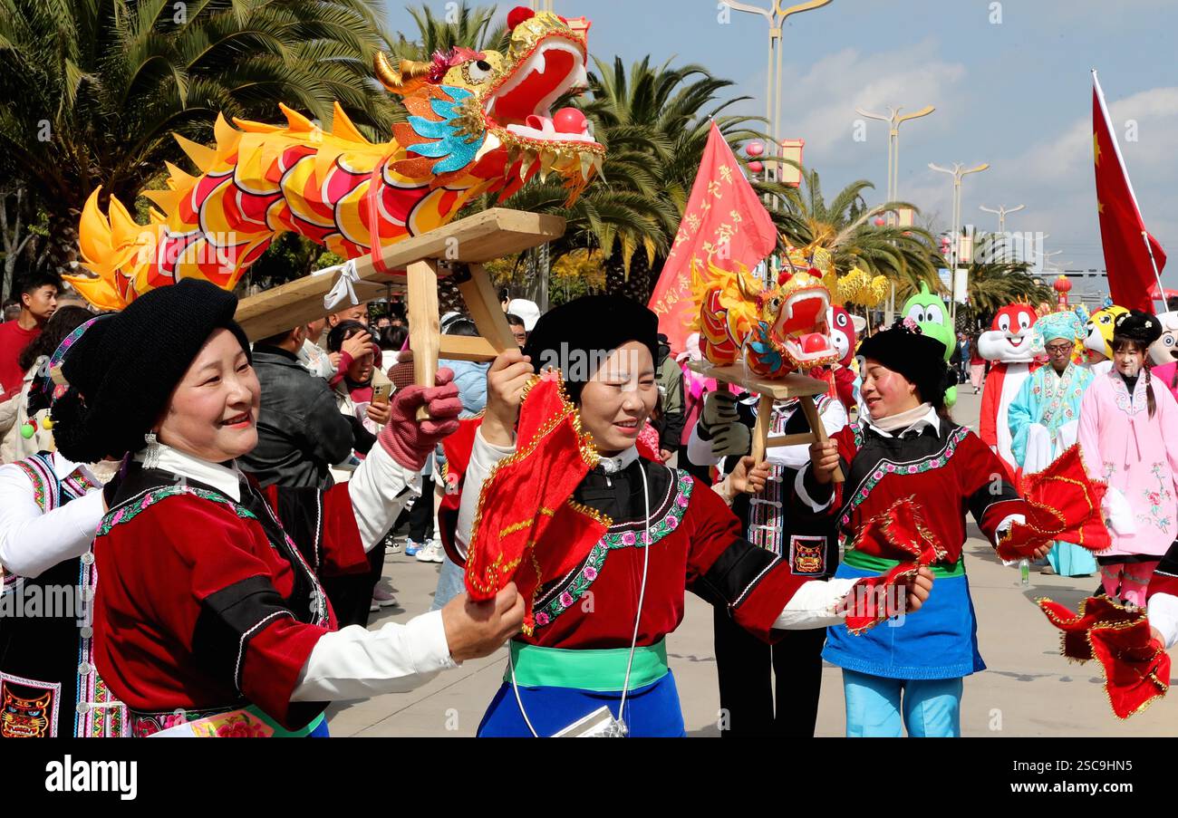 People celebrate the Spring Festival in Kunming City, southwest China's ...