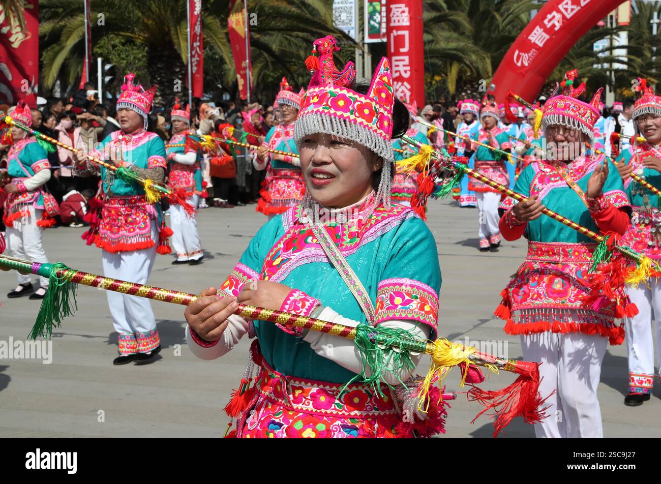 People celebrate the Spring Festival in Kunming City, southwest China's ...