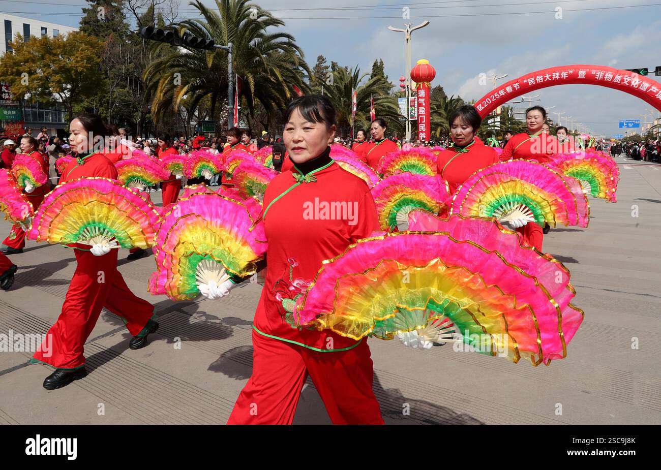 People celebrate the Spring Festival in Kunming City, southwest China's ...