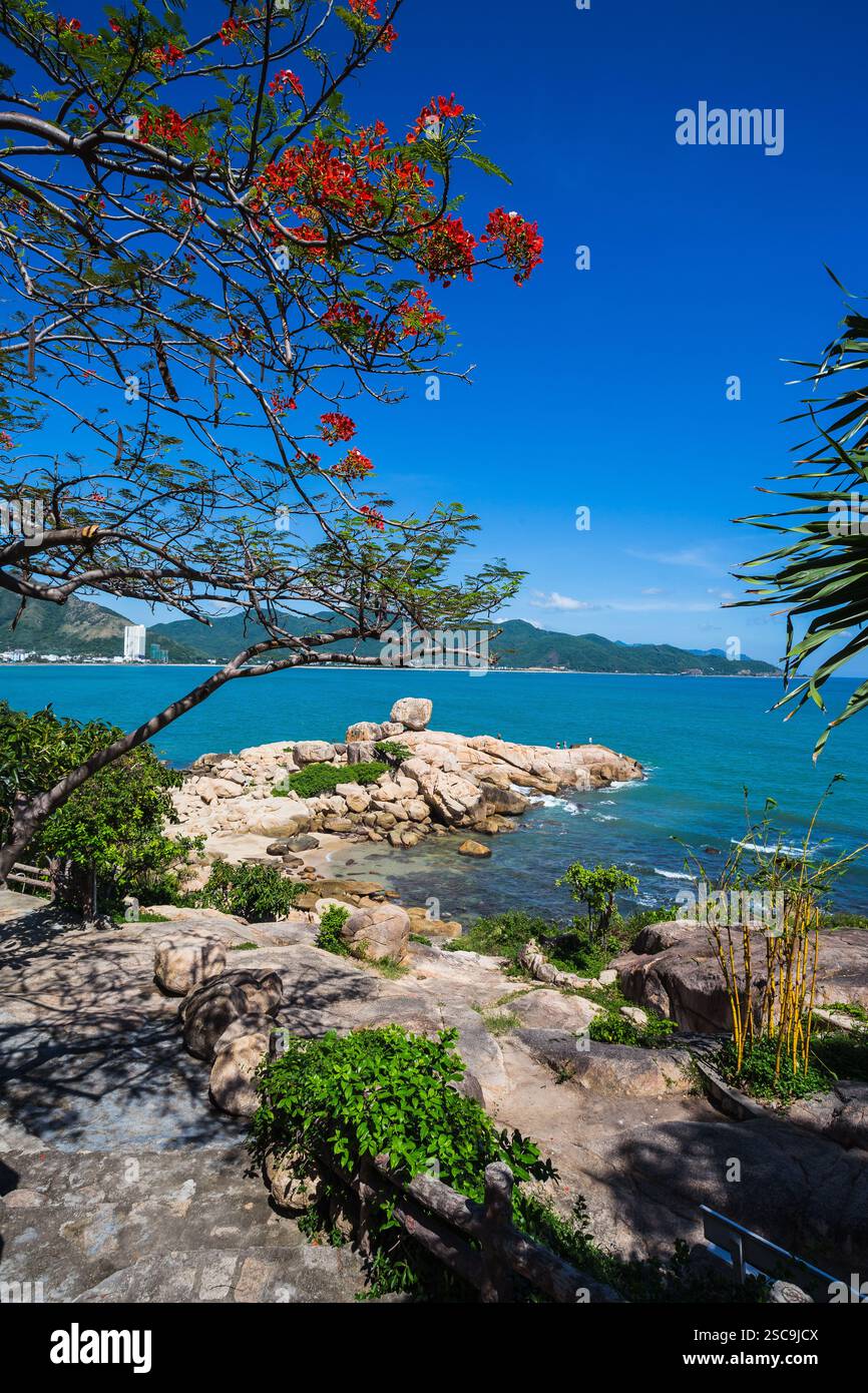 Hon Chong cape, Garden stone, popular tourist destinations at Nha Trang ...