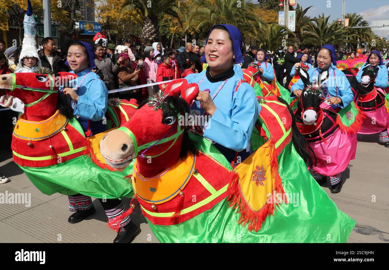 People celebrate the Spring Festival in Kunming City, southwest China's ...