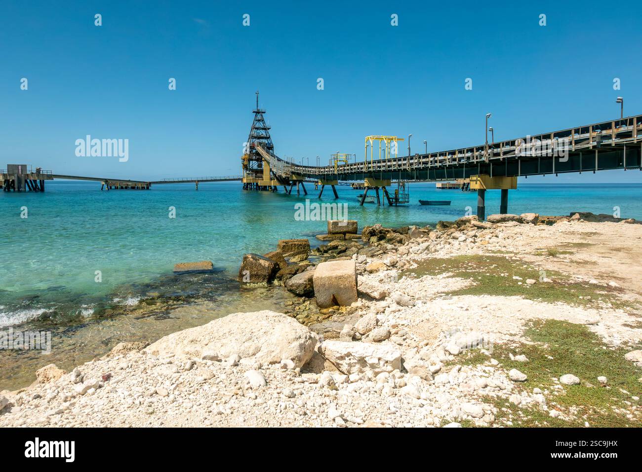 Bonaire Salt Pier in the Carribean sea Stock Photo - Alamy
