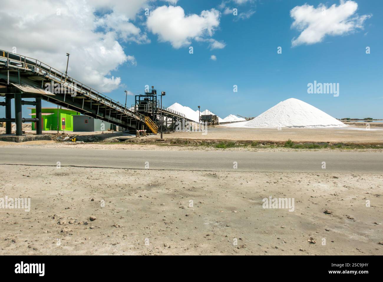 Caribbean salt harbor bonaire island hi-res stock photography and ...