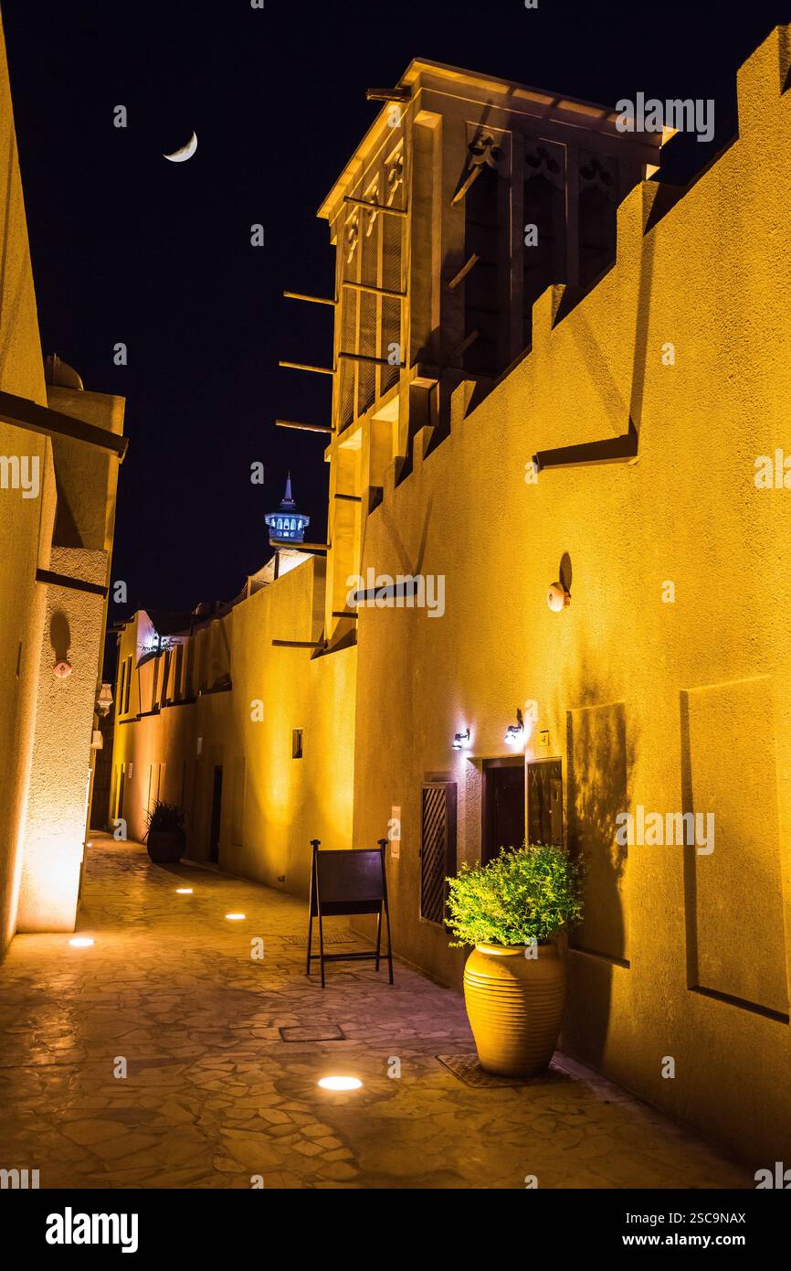 Arab Street in the old part of Dubai, UAE Stock Photo - Alamy
