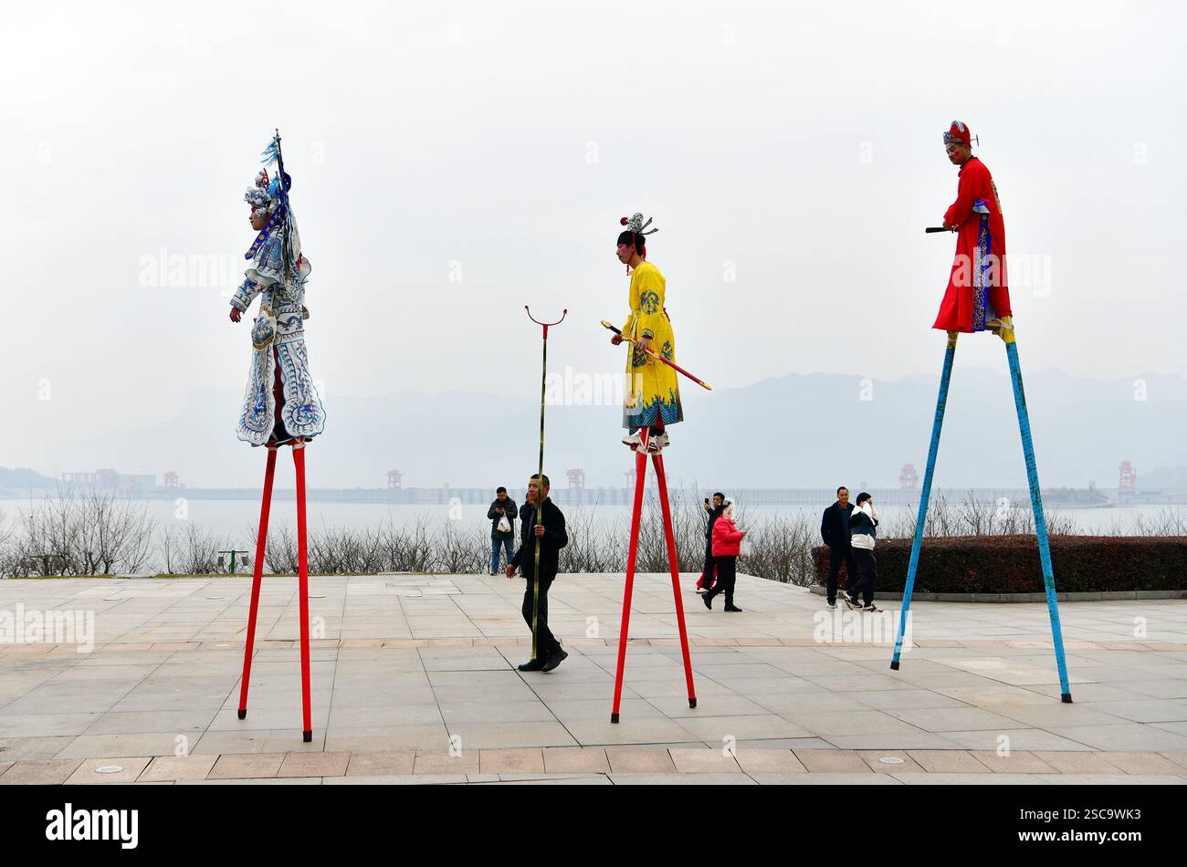 Stilt performances draw people in Yichang City, central China's Hubei ...