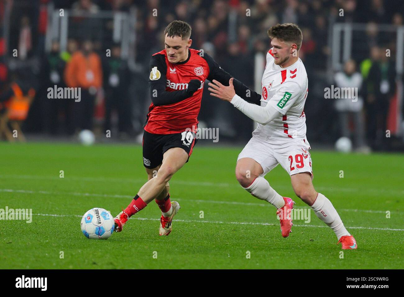 Leverkusen, Deutschland. 05th Feb, 2025. DFB-Pokal-Viertelfinale: Bayer 04 Leverkusen - 1. FC ...