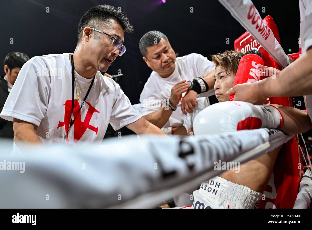 Tokyo, Japan. 24th Jan, 2025. Japanese champion Naoya Inoue, right ...