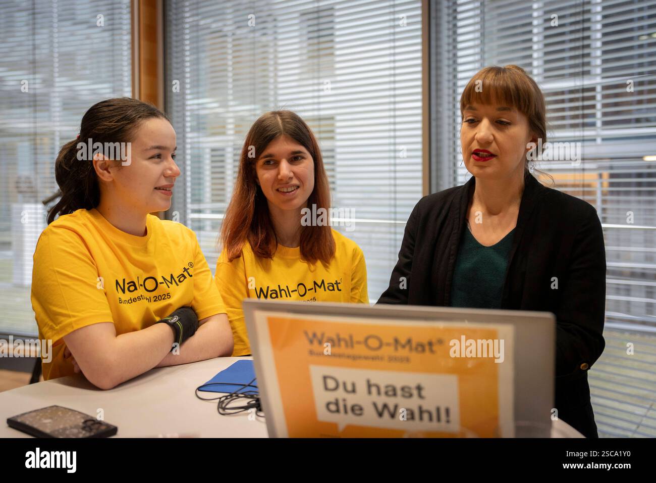 Vorstellung, Wahl-O-Mat, Bundestagswahl Pressekonferenz, Vorstellung ...