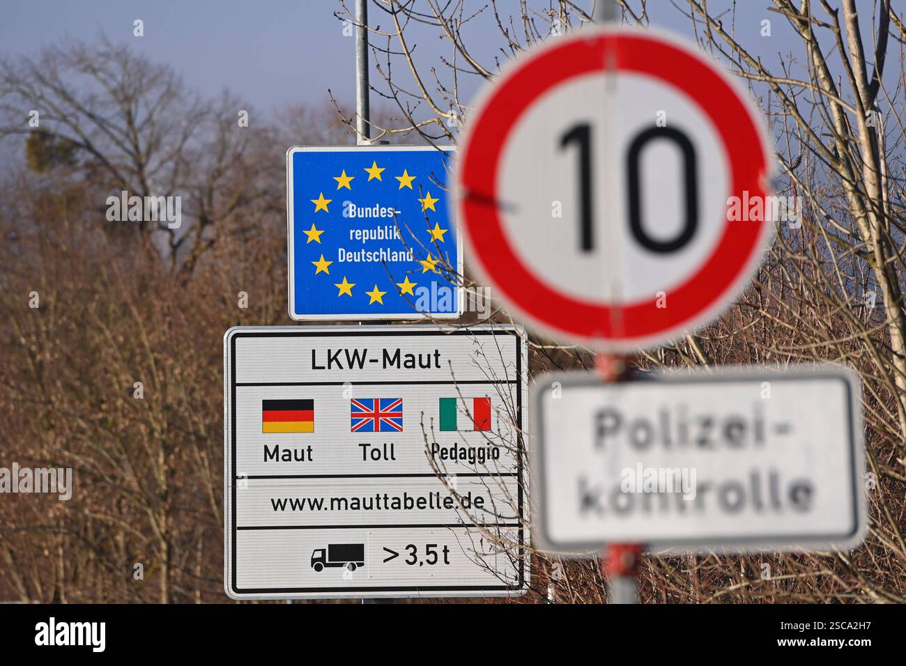 Grenzschild Bundesrepublik Deutschland, Schild Polizeikontrolle und ...