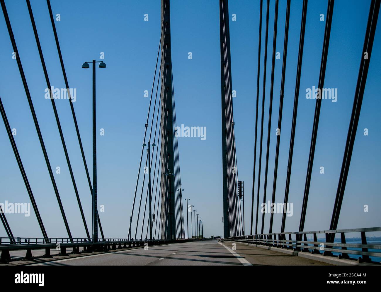 The Oresund Bridge between Sweden and Denmark Stock Photo - Alamy