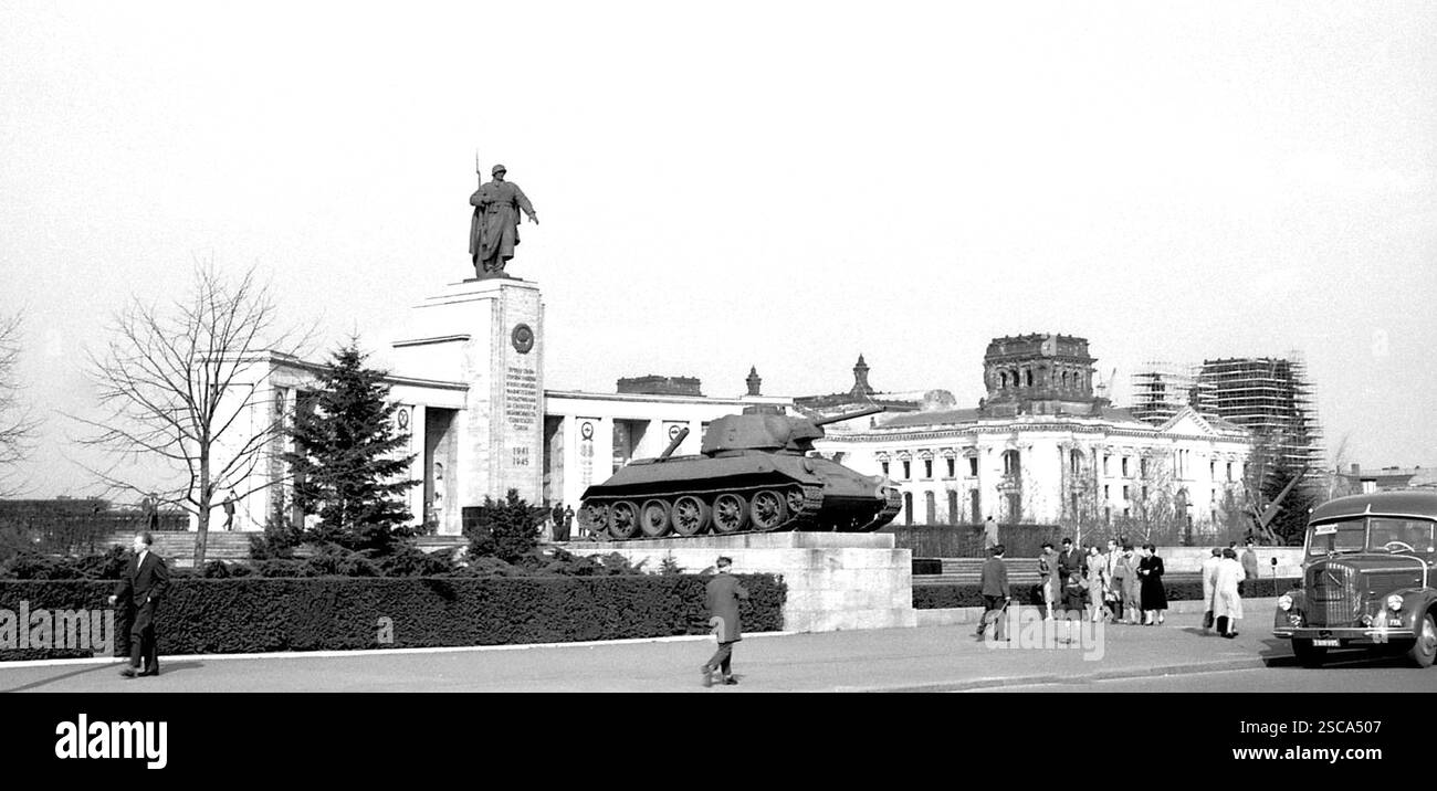 The swimming pool of Ten Bel in Tenerife. [automated translation] Stock ...