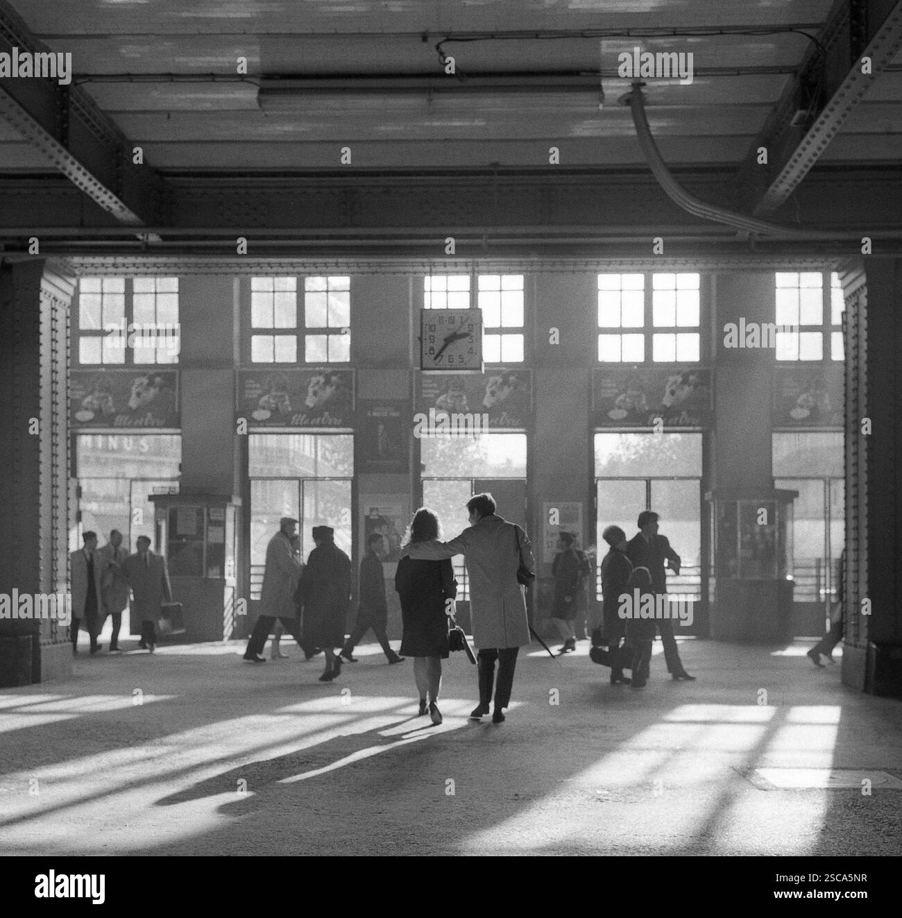 North paris station Black and White Stock Photos & Images - Alamy