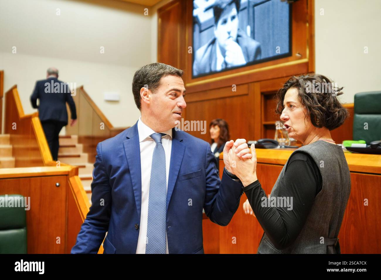The lehendakari, Imanol Pradales, during the first plenary session of ...