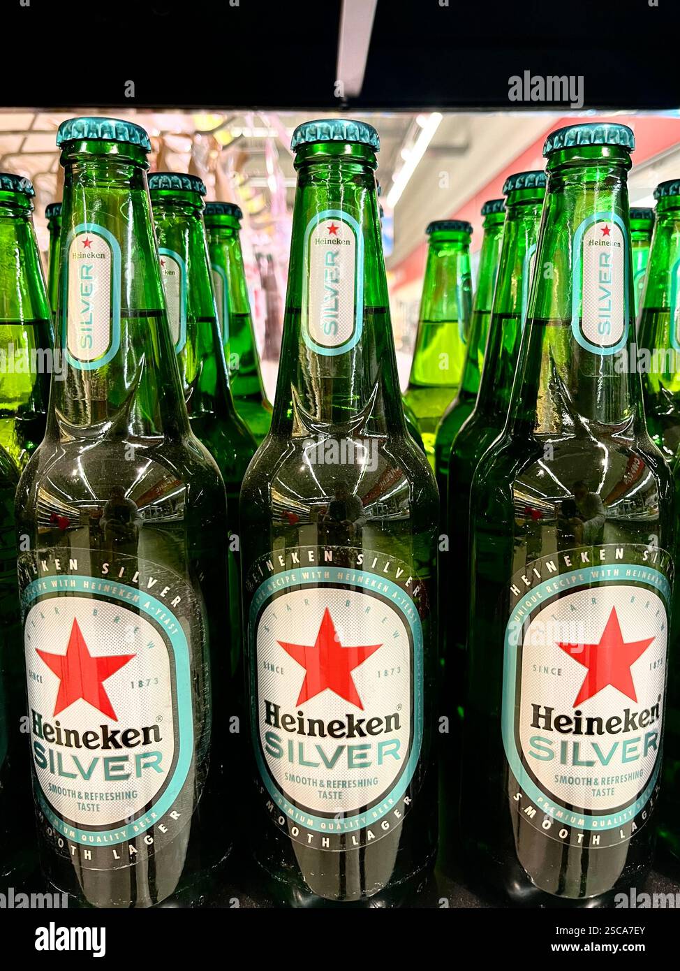 Heineken silver hi-res stock photography and images - Alamy