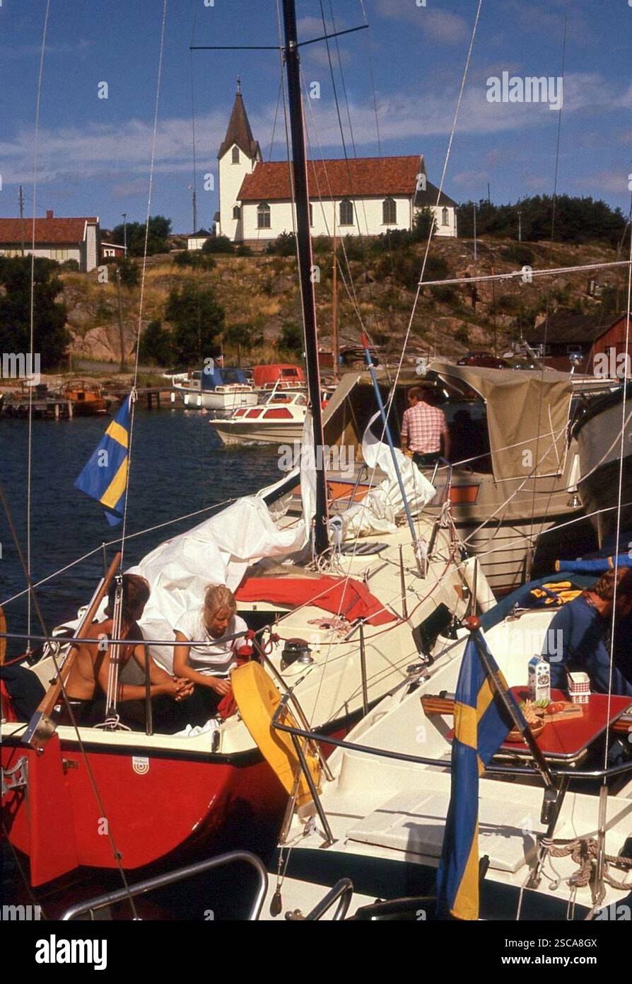 In Sweden's archipelago, the boats are sometimes packed in packages ...