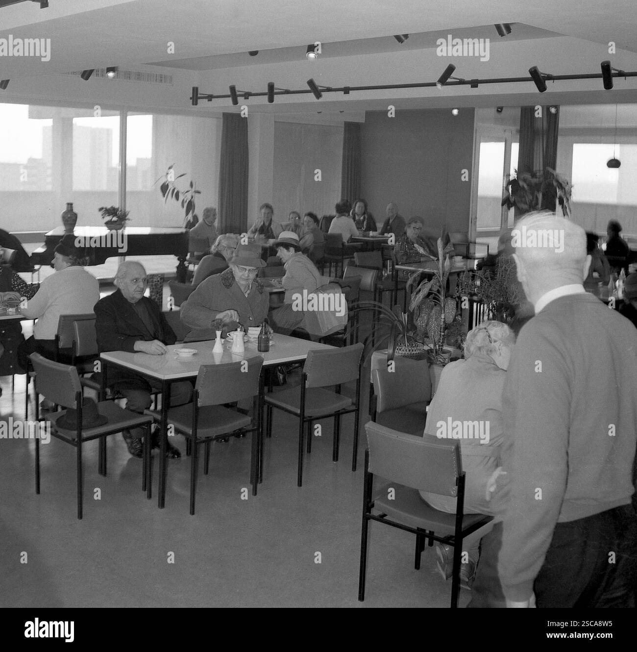 Dining room old peoples Black and White Stock Photos & Images - Alamy