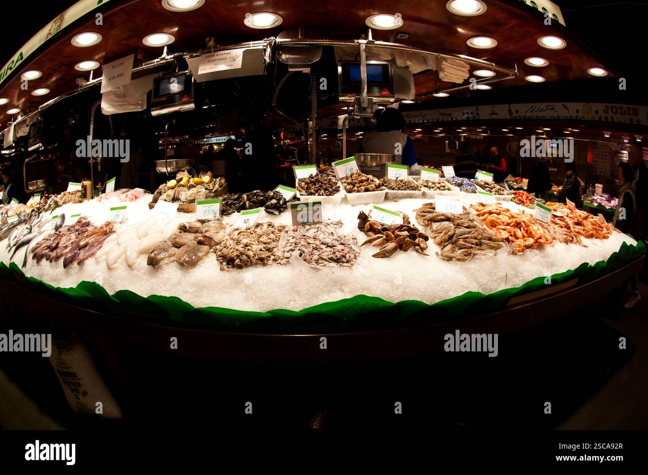 Pescadería de barcelona hi-res stock photography and images - Alamy